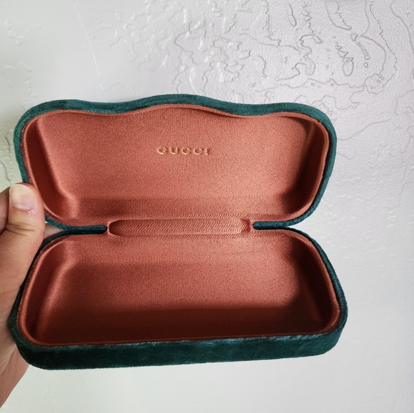 Gucci | Accessories | Gucci Velvet Emerald Green Sunglass Hard Case ...